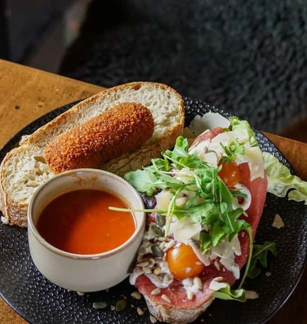 Zaanse Schans: Windmill Audio Guide with Dutch Lunch - Who Will Love This Tour?
