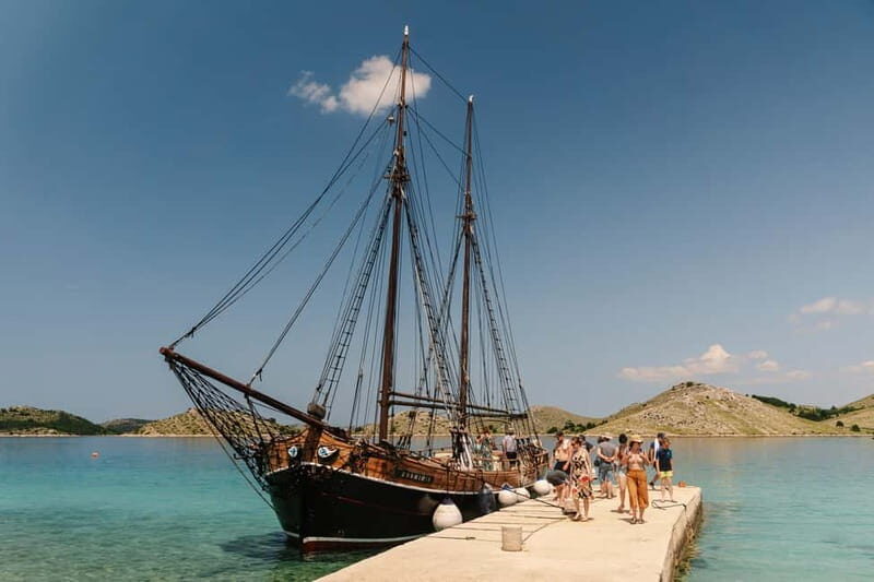 Zadar: Boat Tour with Unlimited Wine & 3 Stops - An In-depth Look at the Tour