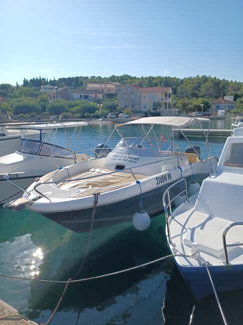 Zadar: Motorboat Jeanneau Cap Camarat 755 Wa 250hp Rental - An Introduction to the Zadar Motorboat Experience