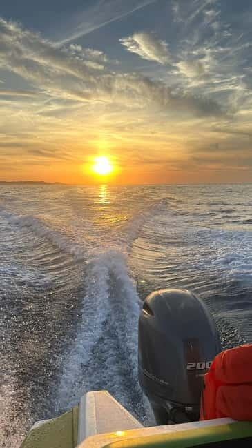Zadar: sunset harmony,boat,music,champagne - Key Points