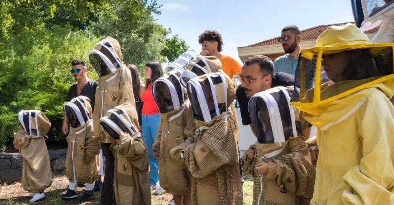 Zafferana Etnea:Honey extraction workshop and honey tasting - Introduction