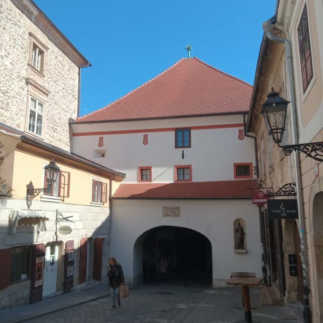 Zagreb: Historic Walking Tour with a Local Guide - Practical Details and Tips