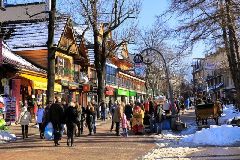 Zakopane Old Town Exclusive Walking Tour with Private Guide - Who Should Book This Tour?