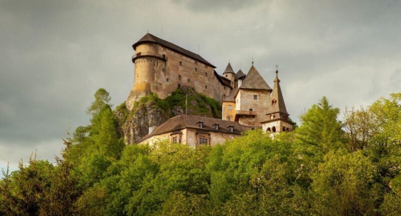 Zakopane: Oravsky Castle & Orava Village Tour - A Close Look at the Experience
