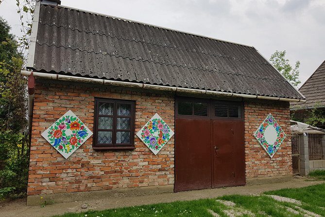 Zalipie- painted village, private tour from Krakow - The Itinerary Breakdown: What to Expect