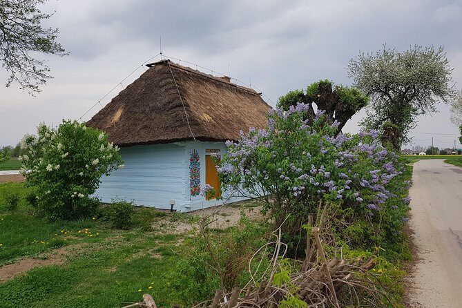 Zalipie, painted village, regular small group tour from Krakow - Visiting the Museum and Local Crafts