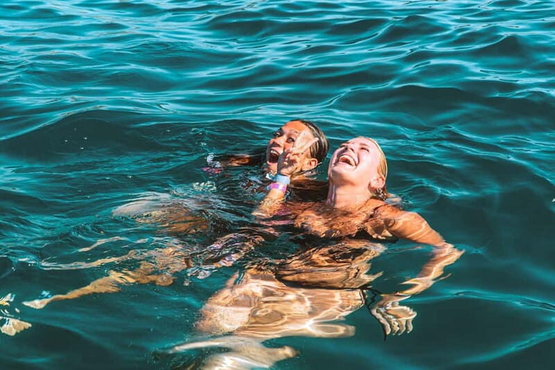 Zante: Pukka up boat party - Group Size and Atmosphere