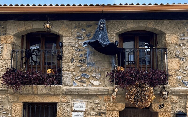Zaragoza: Only excommunicated and cursed town with witches in Spain and food - Frequently Asked Questions