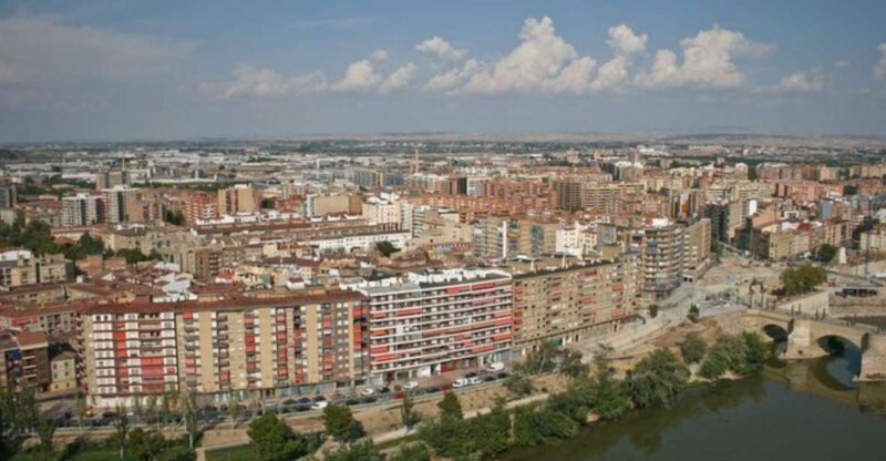 Zaragoza: Private custom tour with a local guide - Who Should Consider This Tour?