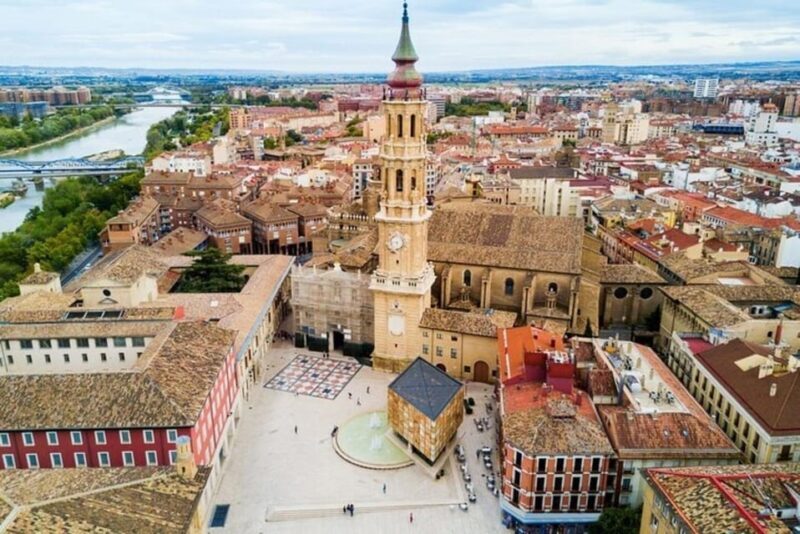 Zaragoza : Private Custom Walking Tour with a Local Guide - FAQ