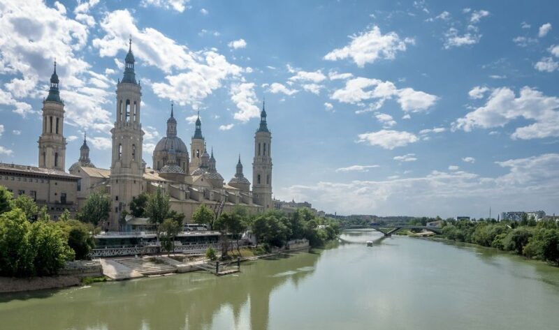 Zaragoza: Private Tour with a Local Guide - Exploring Zaragoza with a Local Guide: What You Can Expect