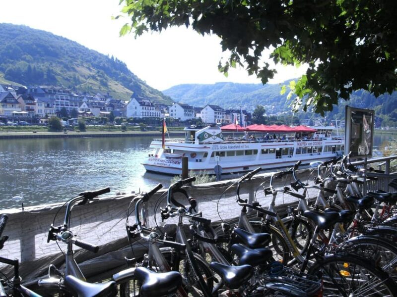 Zell: Bike and boat tour with wine tasting and picnic - Zell: Bike and Boat Tour with Wine Tasting and Picnic — An Authentic German Escape