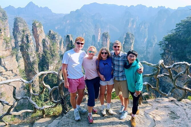 Zhangjiajie Hehua International Airport (DYG) to Fenghuang hotel - The Experience in Practice