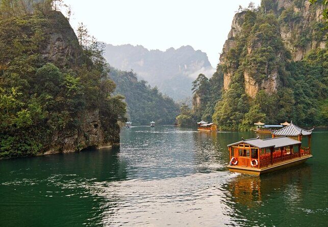 Zhangjiajie hotel to Wulingyuan hotel - The Details of the Transfer Experience