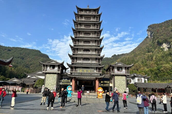 Zhangjiajie National Forest Park Tickets Booking - Navigating the Entrances and Rides