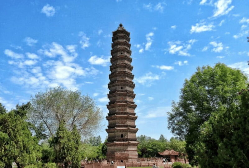 Zhengzhou: Kaifeng Top Sites, Zero Hassle Must-See City Tour - Next Stop: The Ancient City Wall