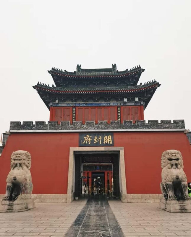 Zhengzhou to Kaifeng: Museum, Incense Craft and Song Legacy - Authentic Street Food and Local Flavors