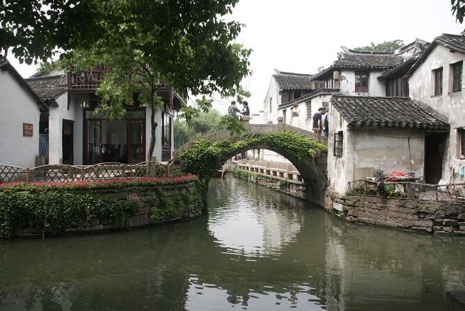 Zhouzhuang Water Town Tour - An All-Day Journey into Water Town Charm