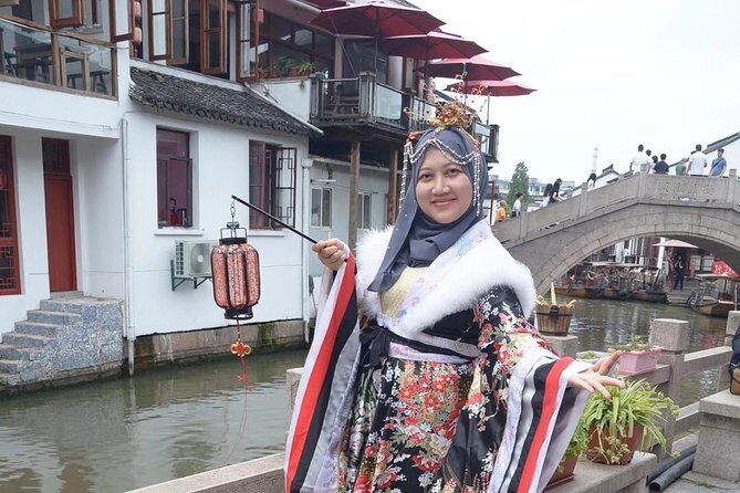 Zhujiajiao Ancient Town & Night Luxury Cruise in Shanghai - Key Points