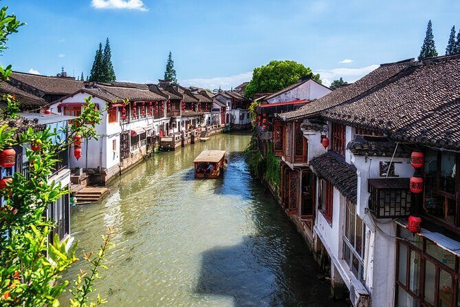 Zhujiajiao and Yu Garden Tour with Wonton Making in Shanghai - A Scenic Escape: Zhujiajiao Water Town
