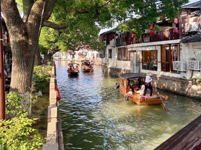 Zhujiajiao Water Town & Shanghai Highlights Day Tour - Key Points