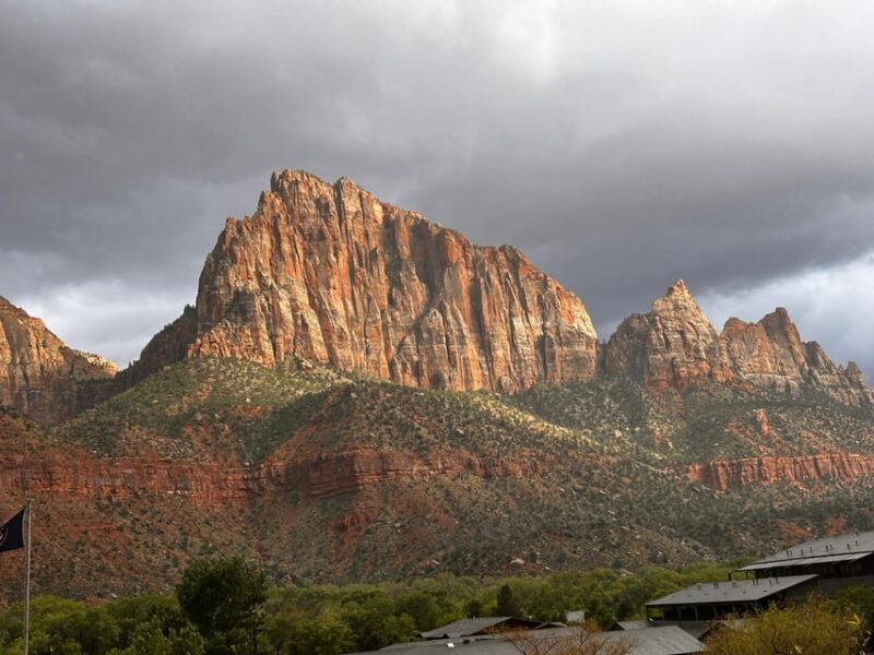 Zion National Park 5-hour Tour: Hike and Drive - Authentic Experiences and Authenticity