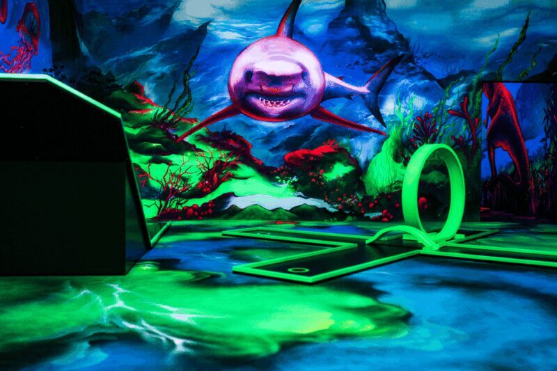 Zurich: Black Light Galaxy Minigolf - Who Will Love It?