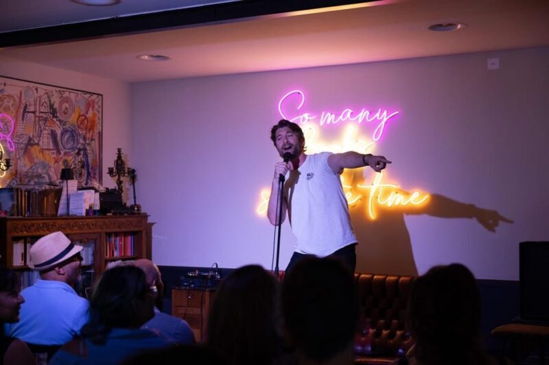 Zürich: Comedy show in old town & Drinks - Who Should Consider This Tour?