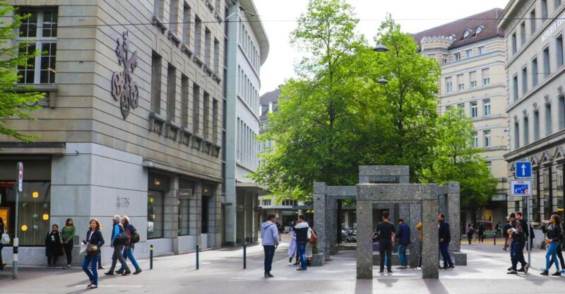 Zurich: Exclusive Swiss Banking Tour with a Local - Key Points