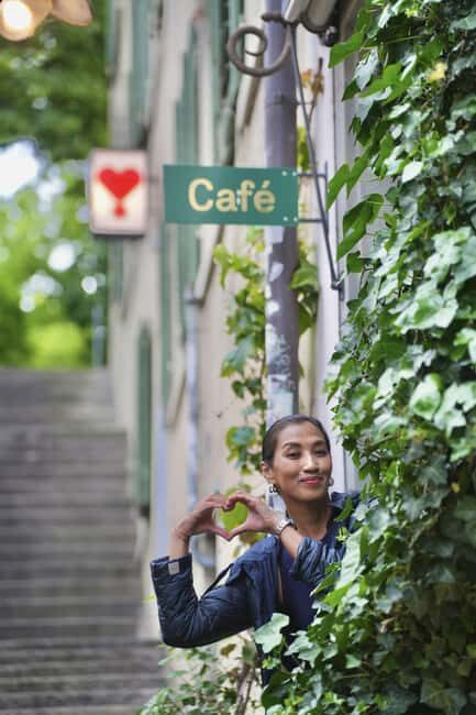 Zurich: Photoshoot & Private Guided Tour with a Local - Who Should Consider This Tour?