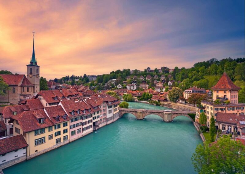 Zürich: Private Car Tour to Swiss Capital, Castles & Lakes - What Makes This Tour Special